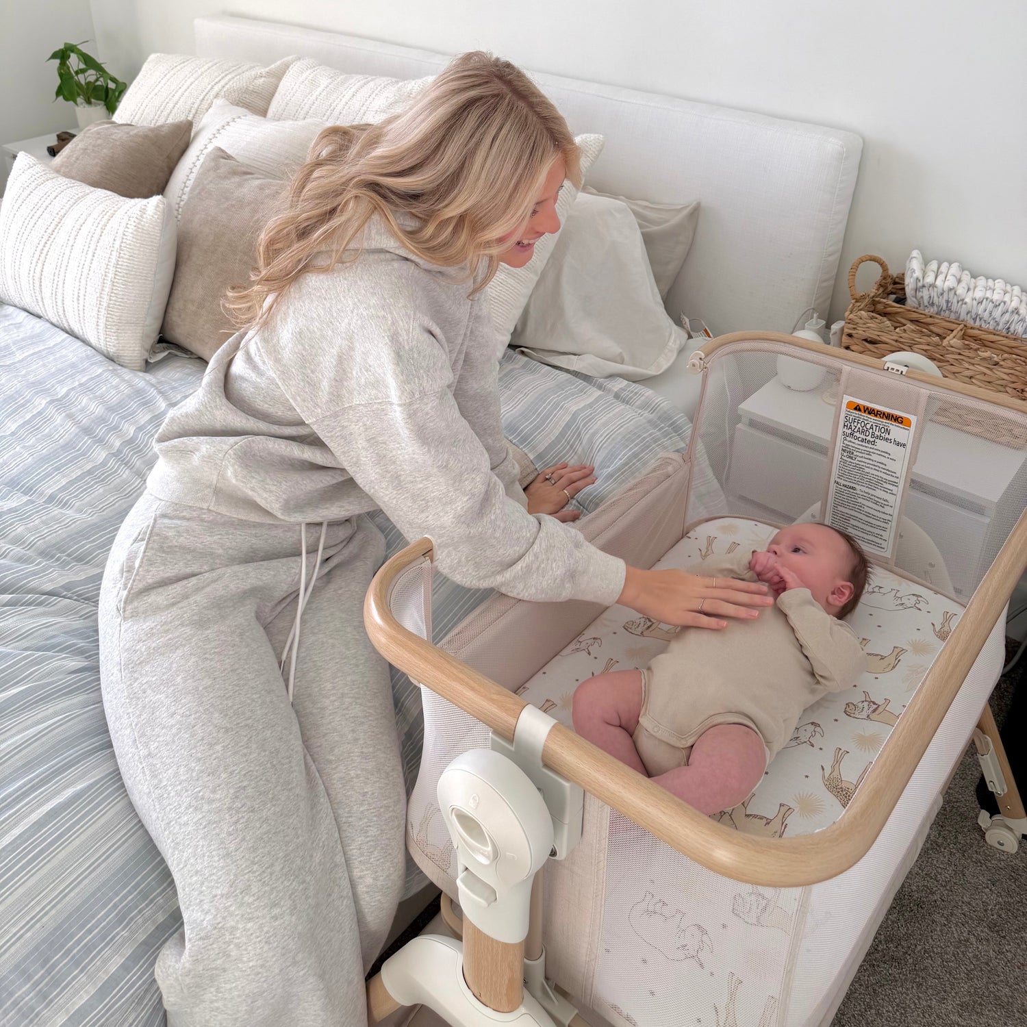 HARPPA Cuddly Signature | 3-in-1 Rocking Baby Bassinet & Bedside ...